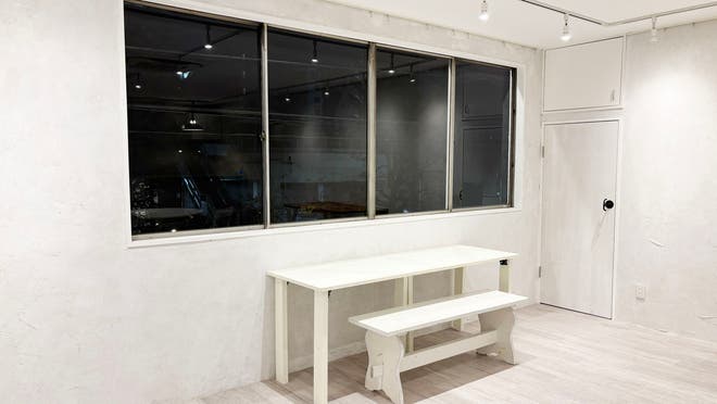 港区芝公園近く、白を基調とした開放的な空間の写真4