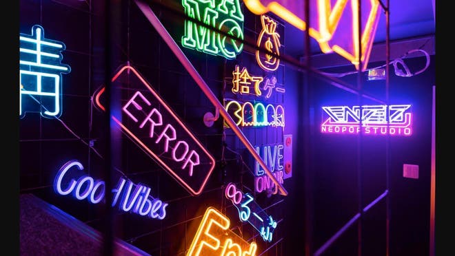 ネオンが特徴の防音スタジオ|配信可能・グリーンバック・控室完備|用賀・桜新町駅徒歩圏内の写真5