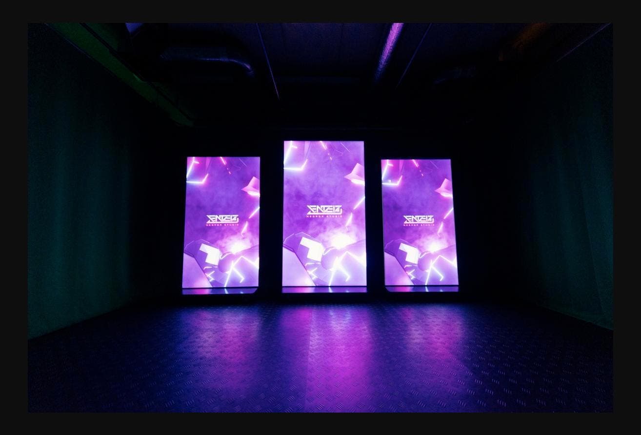 ネオンが特徴の防音スタジオ｜配信可能・グリーンバック・控室完備｜用賀・桜新町駅徒歩圏内の写真8