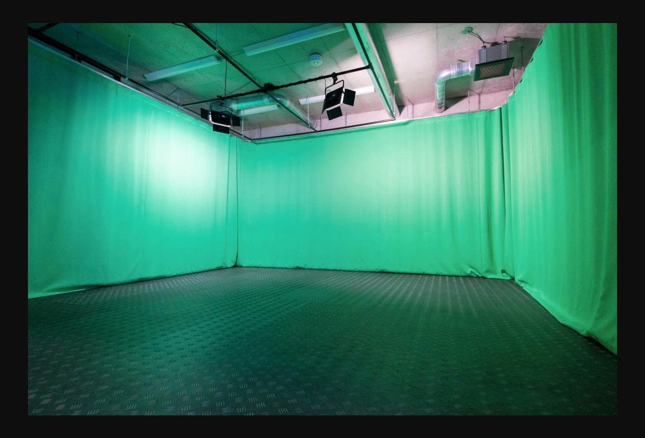 ネオンが特徴の防音スタジオ｜配信可能・グリーンバック・控室完備｜用賀・桜新町駅徒歩圏内の写真20