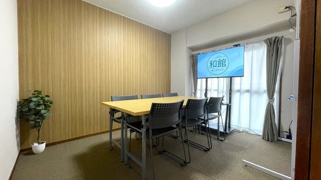 名古屋駅5分|2部屋構成|会議室+リビング控室付き|最大10名・Wi-Fi完備の写真1
