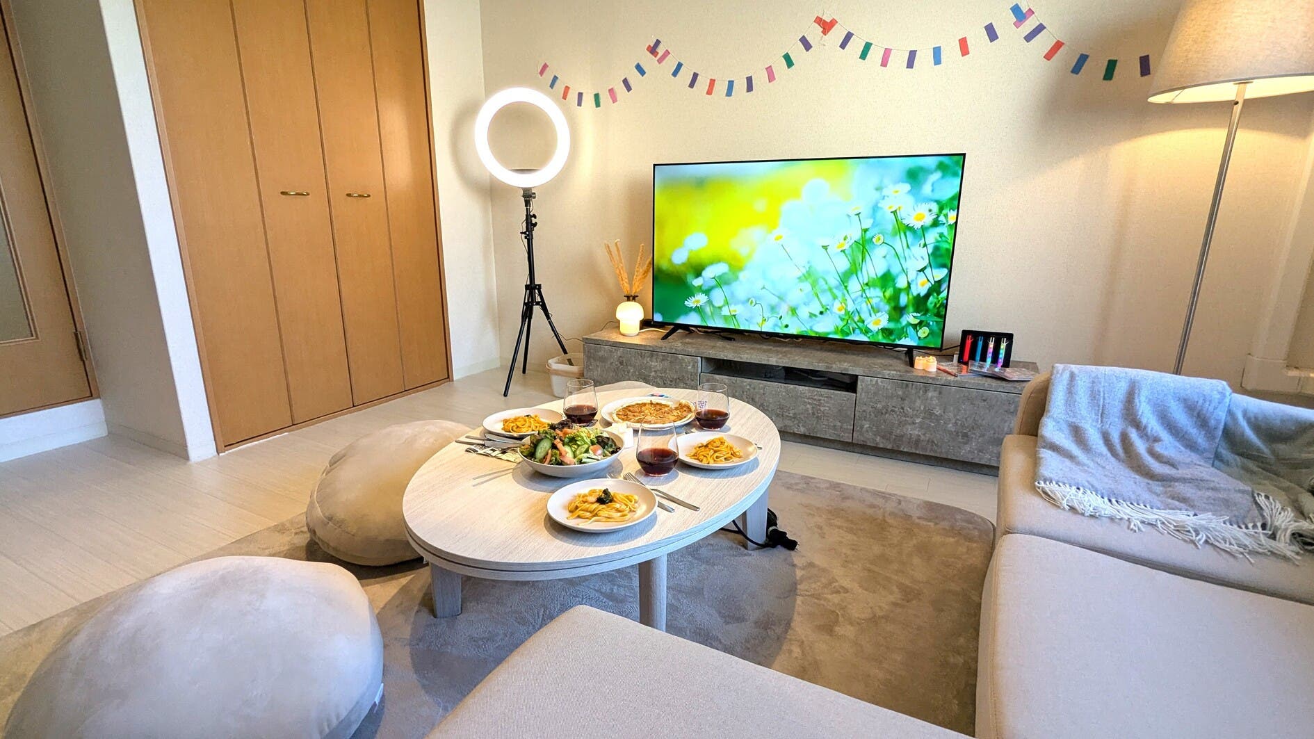 🎀四条烏丸すぐ🎀ふわふわソファで女子会⭐️おうちデート💛あなたの特別なプライベート空間🏠の写真1