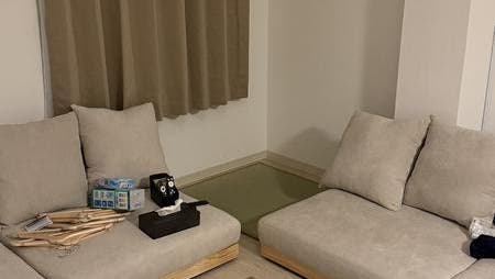 【市ヶ谷駅徒歩5分・九段下】和モダンの隠れ家スペース/L字ソファ&畳/プロジェクター完備/女子会・会議・撮影にの写真2