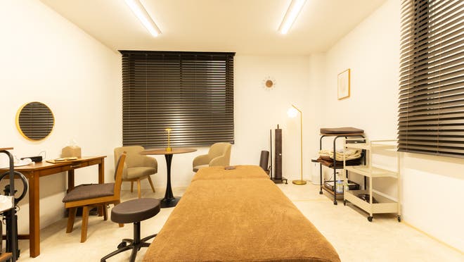 OPEN価格✨四ツ橋駅1分・心斎橋徒歩5分|完全個室の上質空間|長時間割でお得◎施術・面談に最適|備品充実の写真2