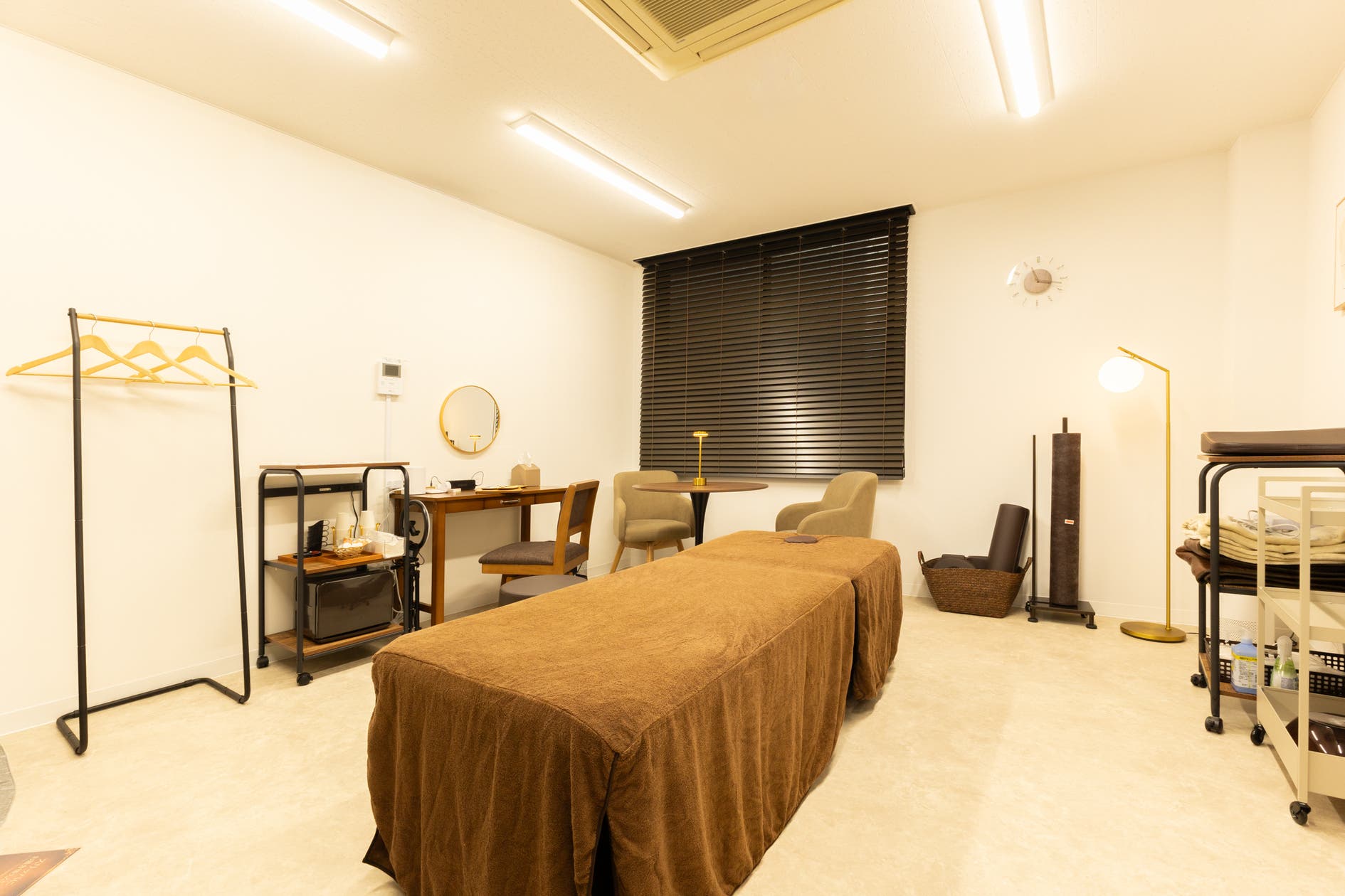 OPEN価格✨四ツ橋駅1分・心斎橋徒歩5分｜完全個室の上質空間｜長時間割でお得◎施術・面談に最適｜備品充実の写真3