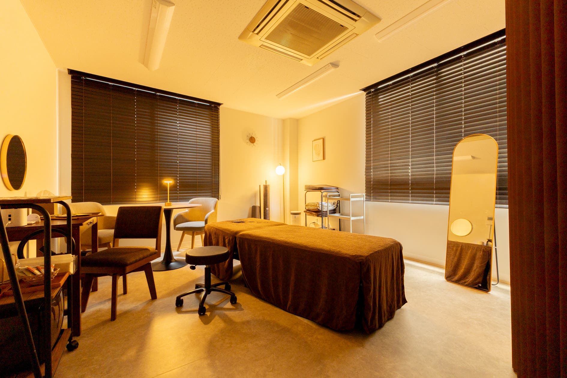 OPEN価格✨四ツ橋駅1分・心斎橋徒歩5分｜完全個室の上質空間｜長時間割でお得◎施術・面談に最適｜備品充実の写真5