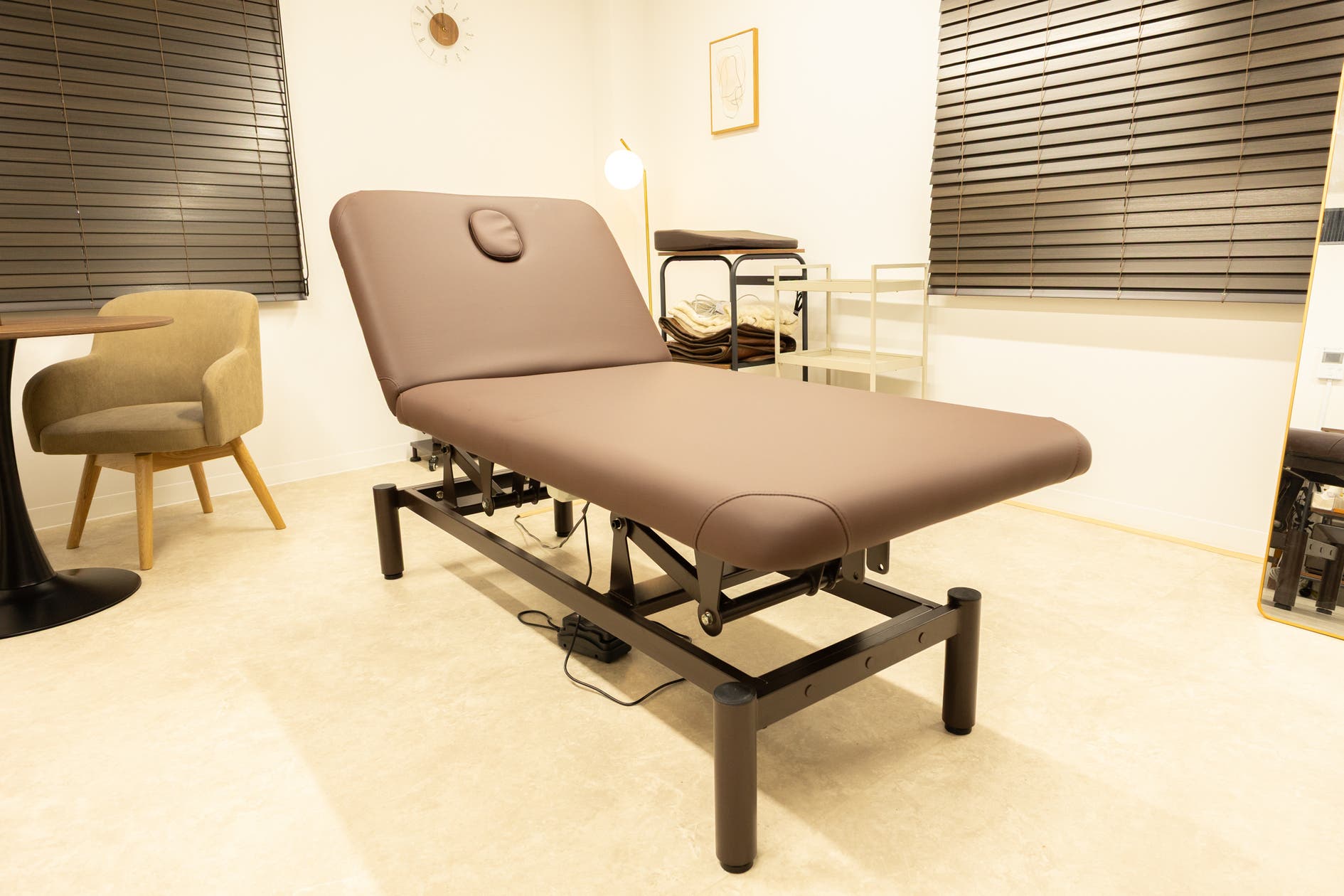 OPEN価格✨四ツ橋駅1分・心斎橋徒歩5分｜完全個室の上質空間｜長時間割でお得◎施術・面談に最適｜備品充実の写真17