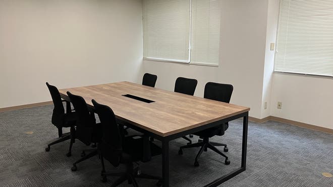勾当台公園駅 6名【502会議室】30分からOK!Wi-Fi貸出有り/静かで落ち着いた環境◎面接・面談に最適な貸し会議室の写真2