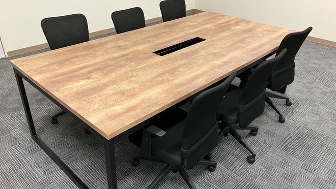 勾当台公園駅 6名【502会議室】30分からOK!Wi-Fi貸出有り/静かで落ち着いた環境◎面接・面談に最適な貸し会議室の写真3