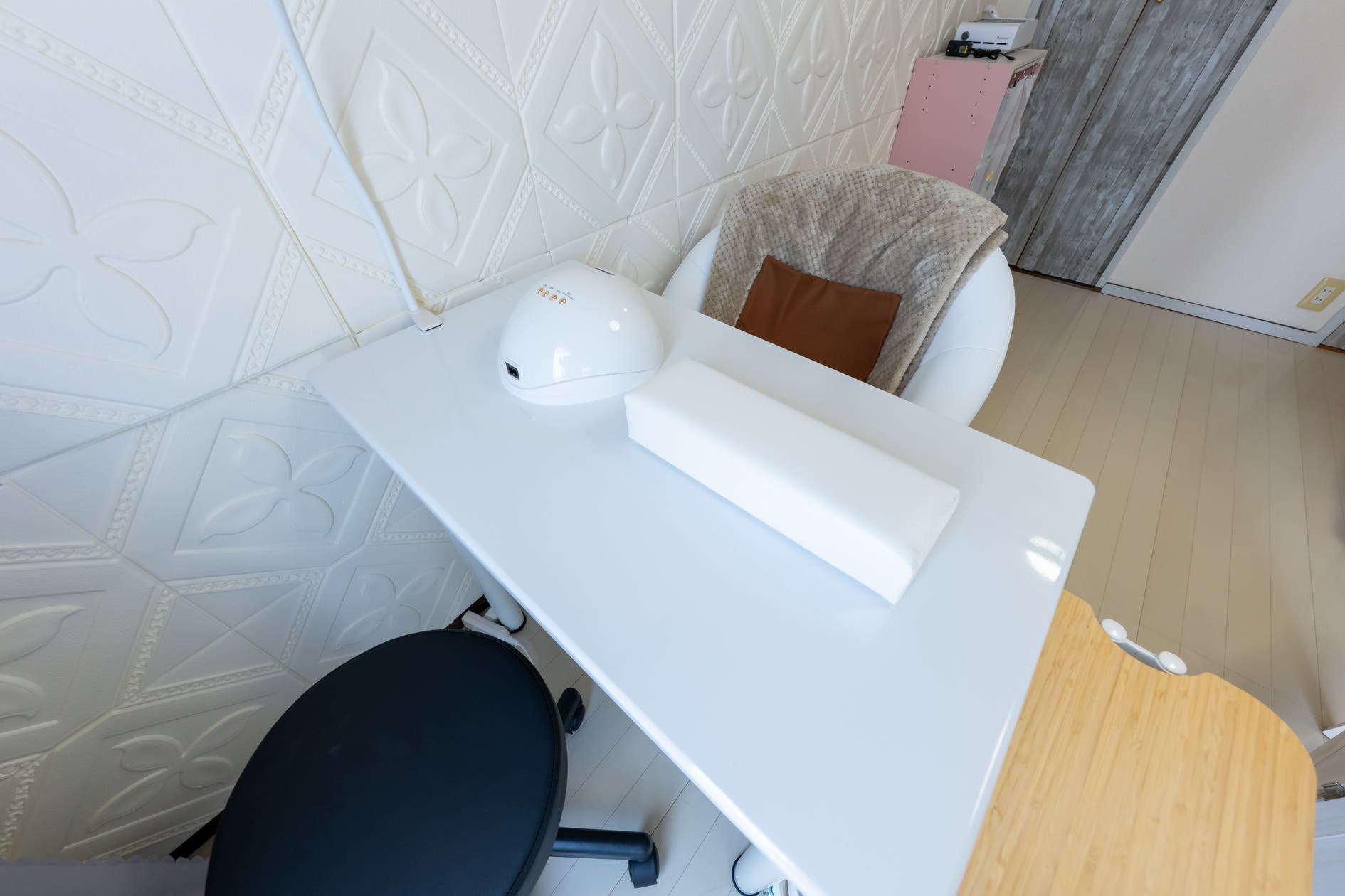 【大宮駅徒歩5分】ネイル専用レンタルサロンMieux Bブース｜(×貸切)アクリル可・男性利用可【埼玉県】の写真2