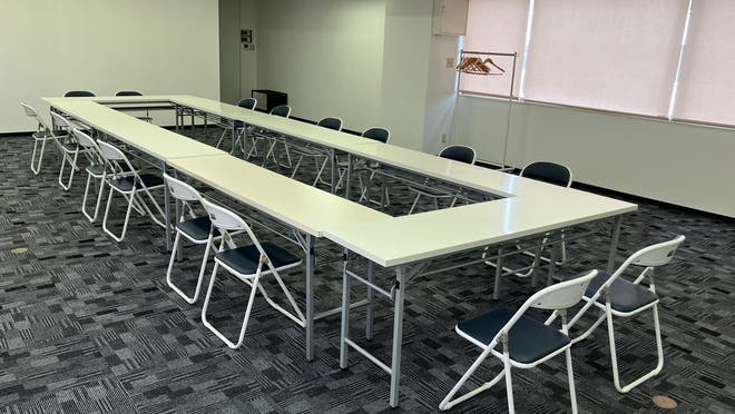 勾当台公園駅【305会議室】ロの字型で16名まで対応◎ 打ち合わせやワークショップにも使える貸し会議室の写真3