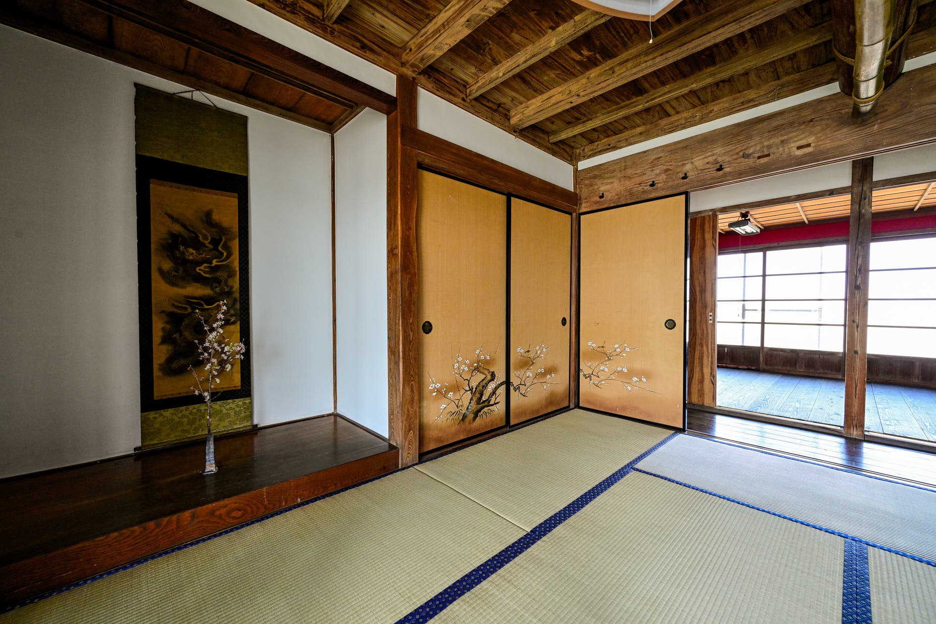 田園に佇む古民家｜一棟貸切の撮影スタジオ｜自然光◎駐車場6台の写真2