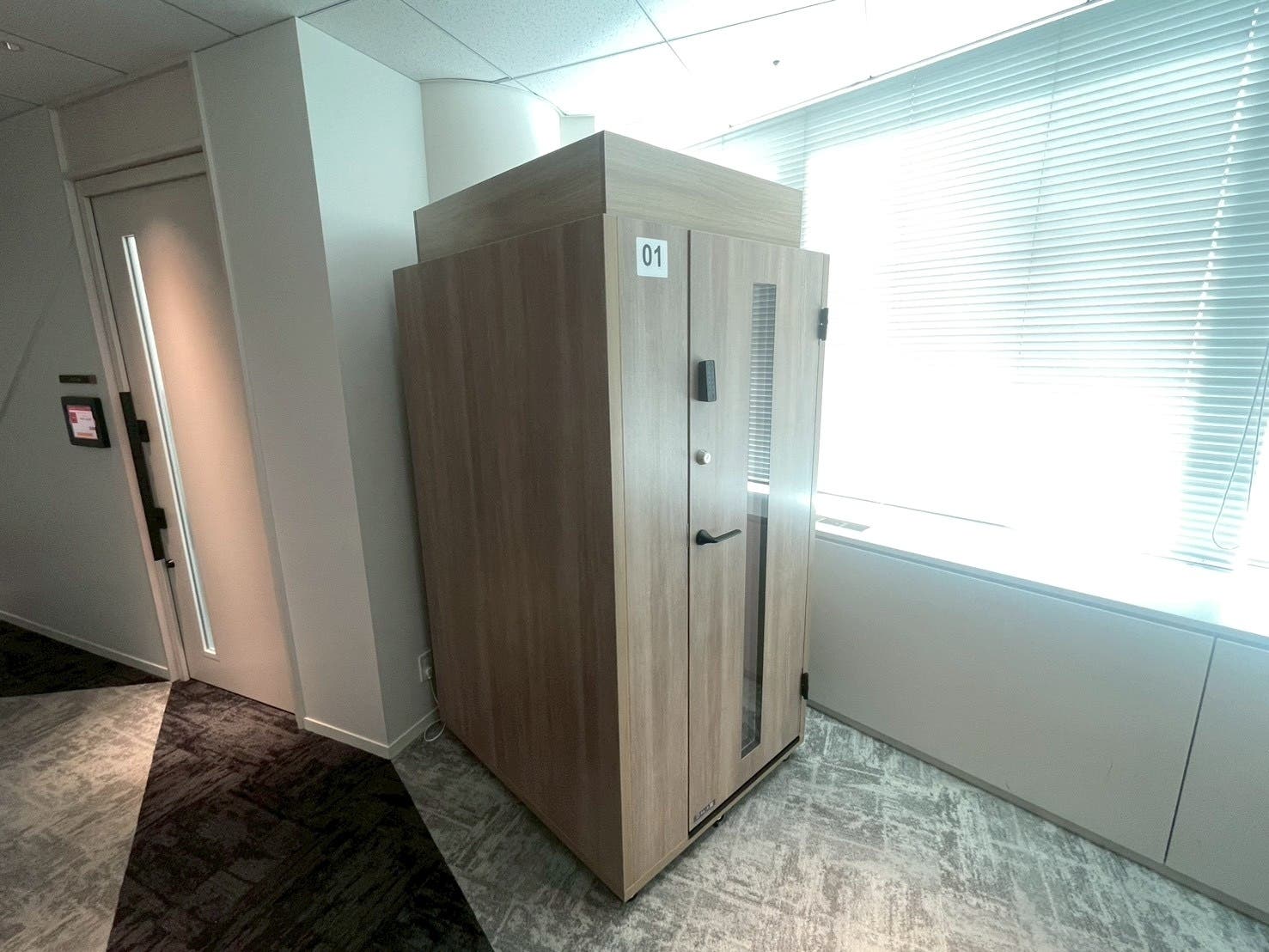 ＜ミニマルワークスペース PaO 白金高輪No.1＞1人用個室💼駅直結🚃光回線Wi-Fi📶電源🔌テレワーク/Web面談の写真5