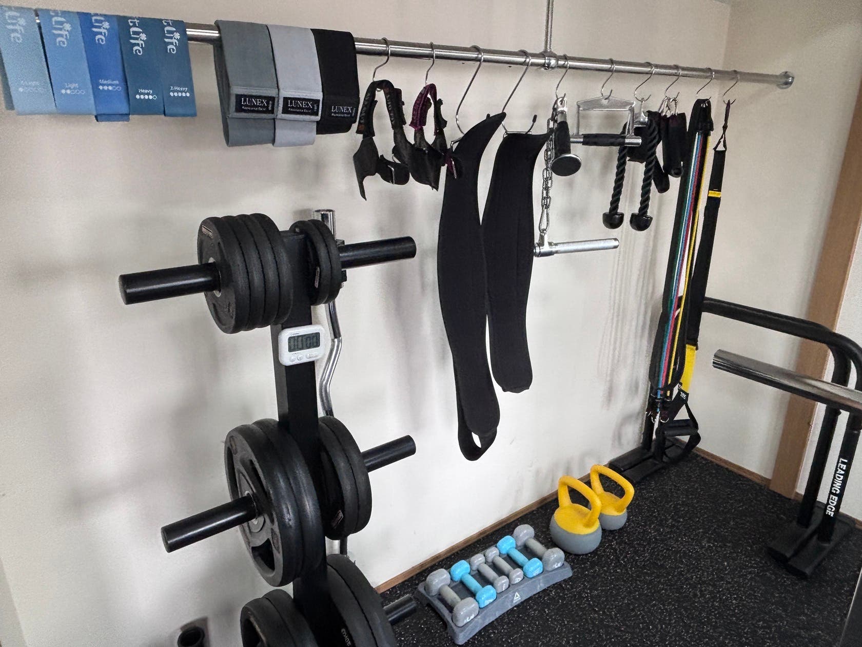 溝の口駅１分👋手ぶらでOK　👕無料貸し出しウエア・ソックス・シューズ・タオル有り　レンタルジムの写真3