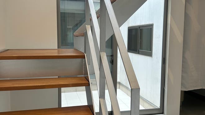 静かな住宅街×駐車場2台完備。エステ・脱毛・マツエク・リモート対応の多用途サロンの写真3