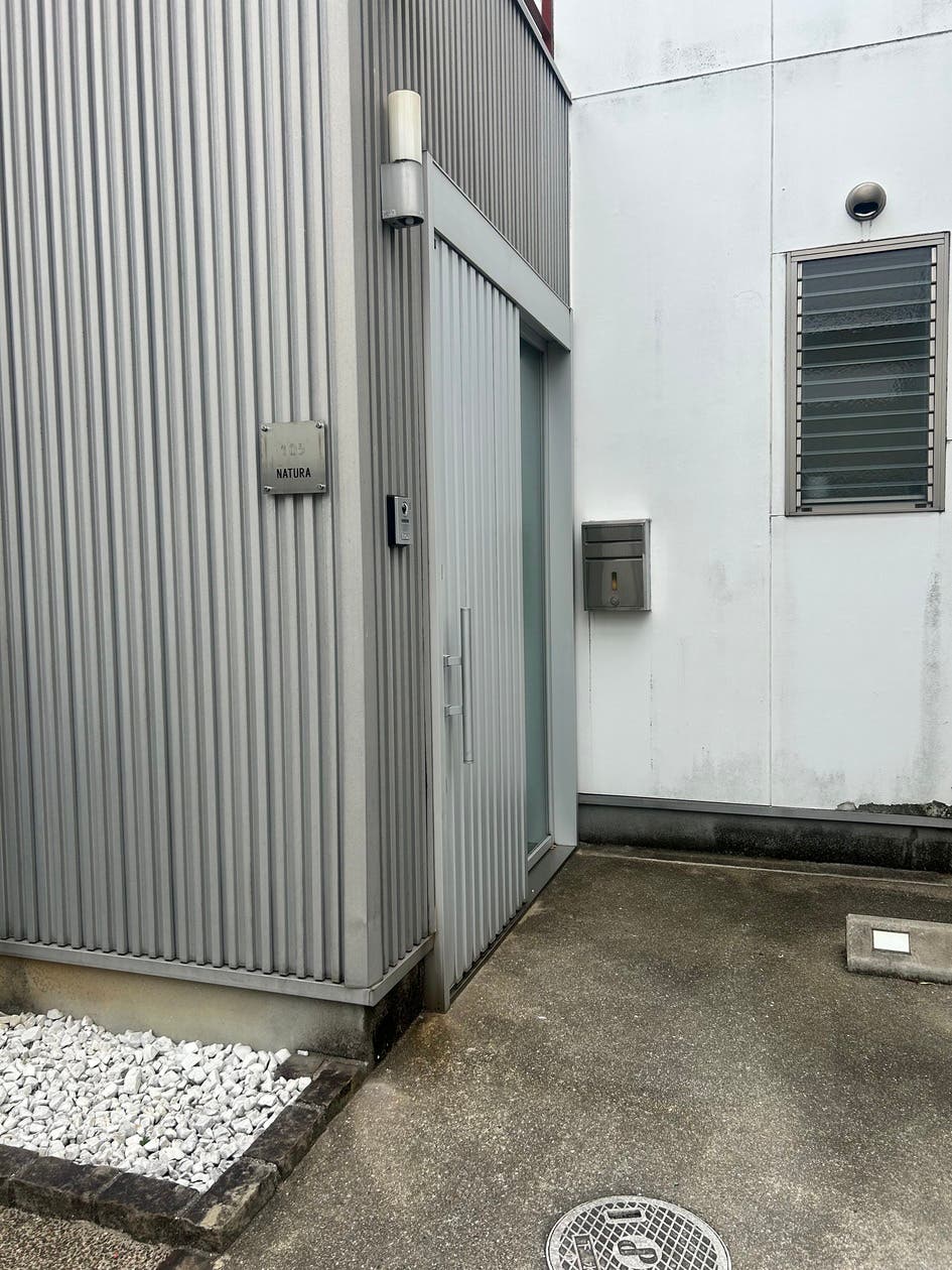 静かな住宅街×駐車場2台完備。エステ・脱毛・マツエク・リモート対応の多用途サロンの写真8