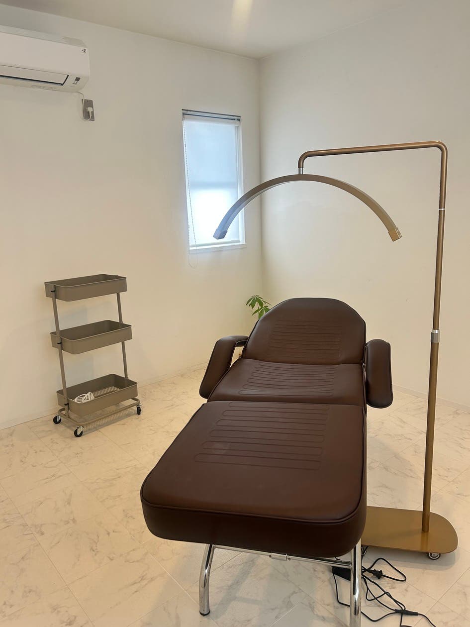 静かな住宅街×駐車場2台完備。エステ・脱毛・マツエク・リモート対応の多用途サロンの写真9