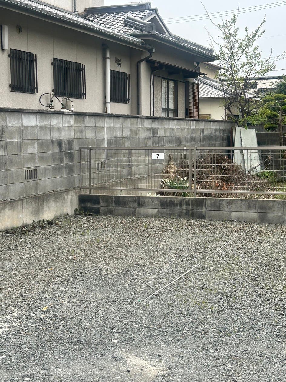 静かな住宅街×駐車場2台完備。エステ・脱毛・マツエク・リモート対応の多用途サロンの写真11