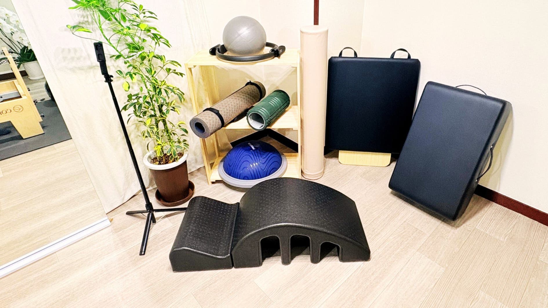 【赤坂駅徒歩5分】本格リフォーマー＆チェア完備！トレーニングやレッスン利用に最適！マシンピラティスレンタルスタジオの写真13