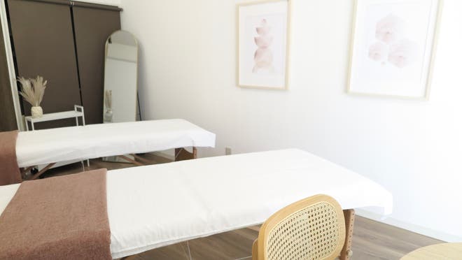 新店舗✨【新大阪駅徒歩5分👀】完全個室の都会のオアシスサロン🍃高品質&多機能ベッド完備♪無料備品充実の写真5