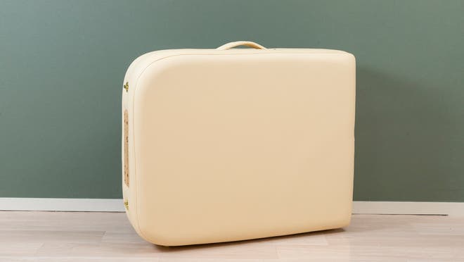 【✨新規OPEN✨】高円寺駅徒歩1分|完全個室サロン。ペーパーシーツ・マクラカバー無料/プロ仕様ベッド/メイク台完備の写真13