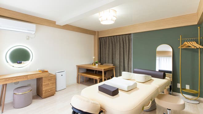 【✨新規OPEN✨】高円寺駅徒歩1分|完全個室サロン。ペーパーシーツ・マクラカバー無料/プロ仕様ベッド/メイク台完備の写真5