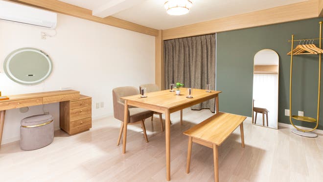 【✨新規OPEN✨】高円寺駅徒歩1分|完全個室サロン。ペーパーシーツ・マクラカバー無料/プロ仕様ベッド/メイク台完備の写真8