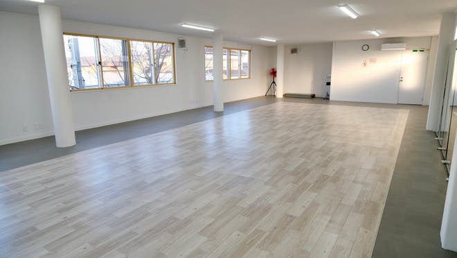 BOSEステレオ♪連続壁面ミラー💖綺麗なトイレ✨大型扇風機 完備!の写真3