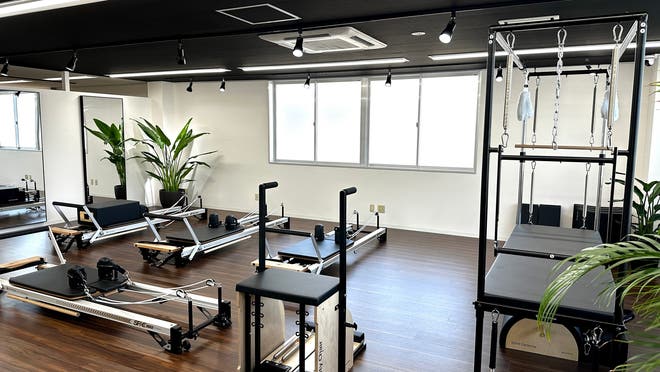 北与野駅徒歩5分・さいたま新都心| Merrithewピラティスマシン完備☆プロップス多数|ピラティススタジオの写真3
