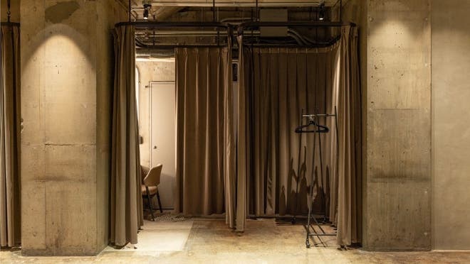 カスタマイズ可能、キッチンもシャワーも完備のオープンスペースの写真7