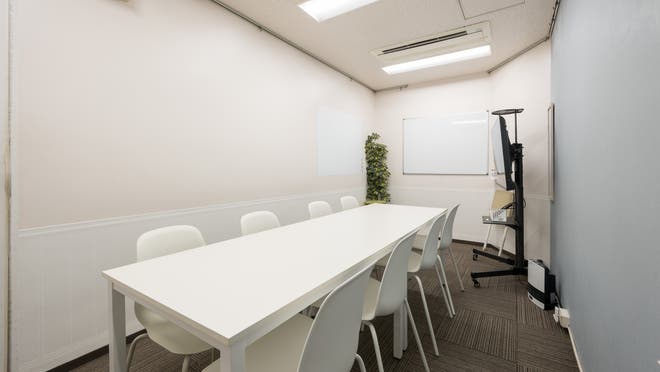 【赤坂見附駅徒歩2分/赤坂駅徒歩4分】10名/高速光Wifi・50インチ大型モニタ/ボドゲや楽器練習にも/軽飲食可/靴利用の写真6