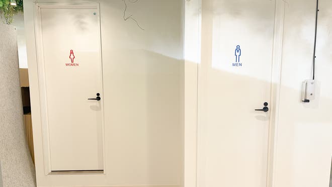 【新宿三丁目駅徒歩1分|2Gブース】最大6名/高速Wi-Fi/55型モニター/会議・商談・面接・打ち合わせ・作業等の写真14