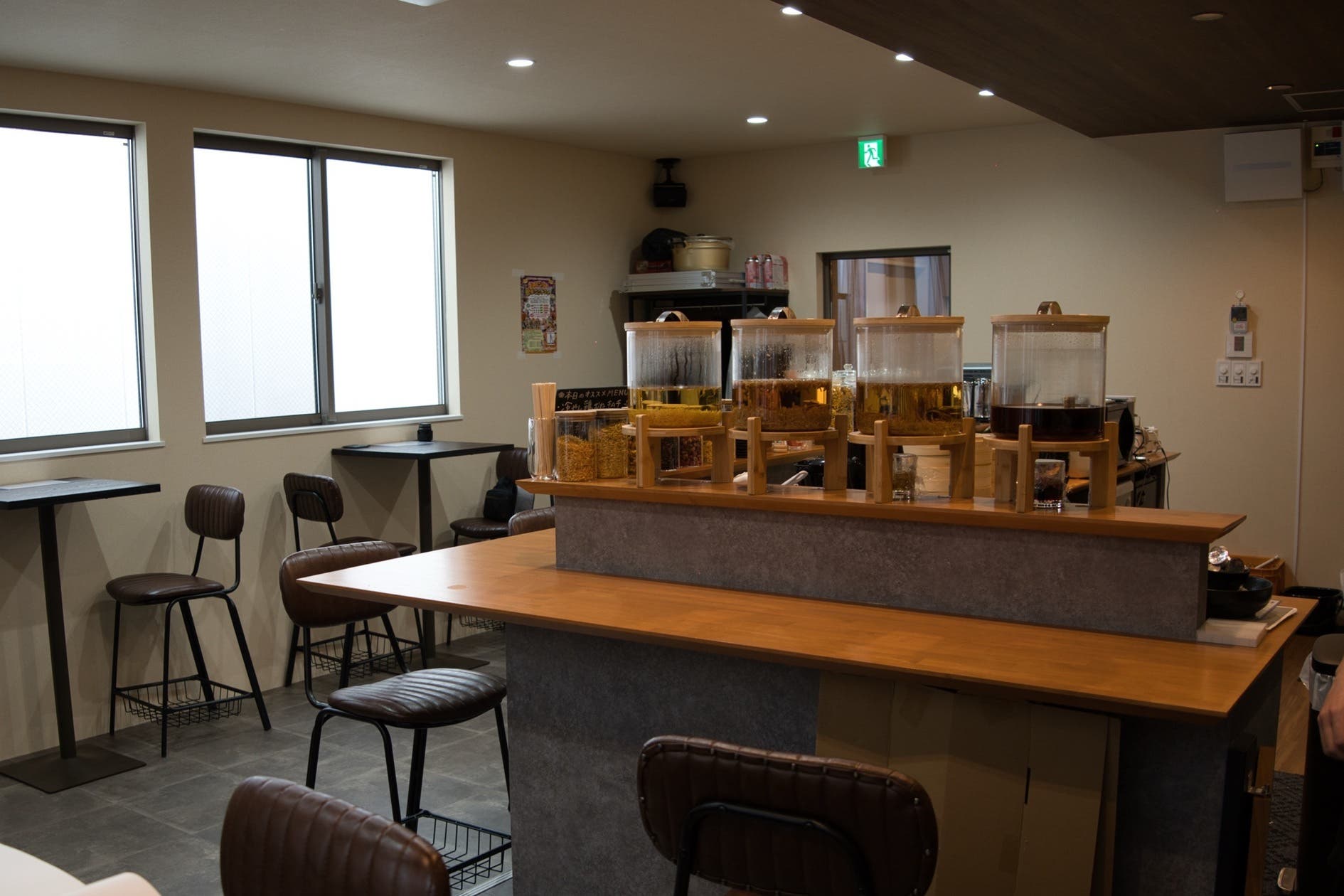 オフ会・交流会に最適｜20名OK・弾き語り可能なイベント空間の写真3