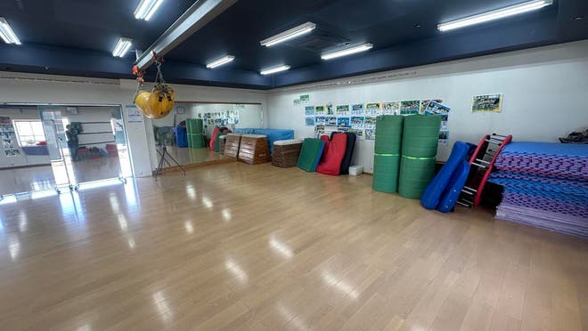 ダンスなどに最適!弾力ある床、鏡あり。の写真2