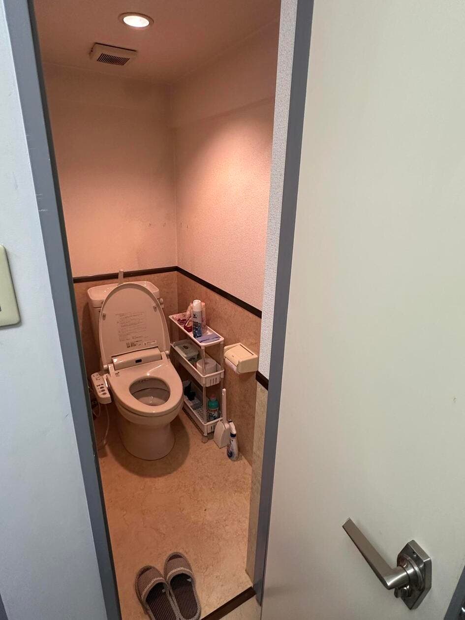 ダンスなどに最適！弾力ある床、鏡あり。の写真5