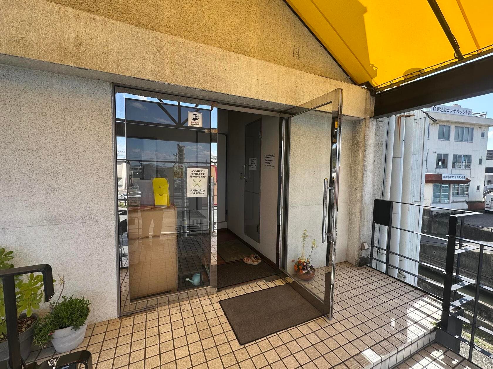 ダンスなどに最適！弾力ある床、鏡あり。の写真6