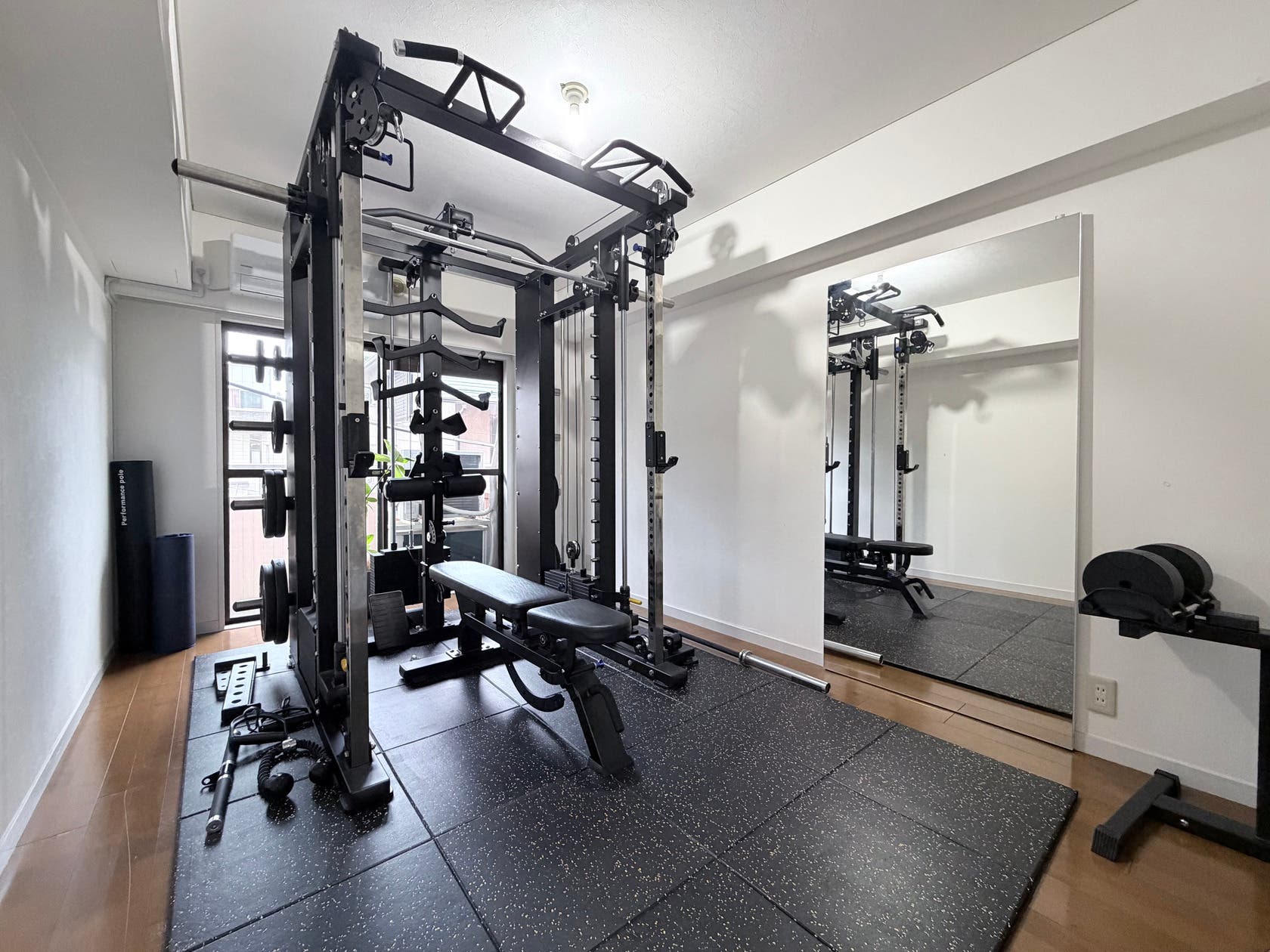 《外苑前駅徒歩6分・青山一丁目駅徒歩6分》設備充実清潔感あるレンタルジム✨『レンタルジムGlitteR 南青山店ブースB』の写真1