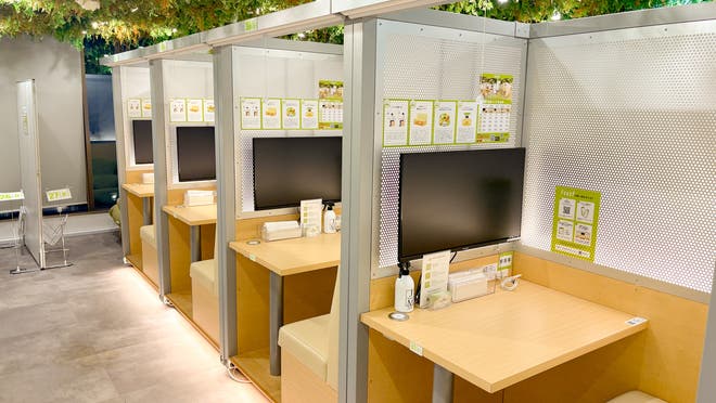 【新宿三丁目駅徒歩1分|31Sブース】ワークブース/高速Wi-Fi/31.5型モニタ/充電/web商談・面接・MTG・テレワークの写真21