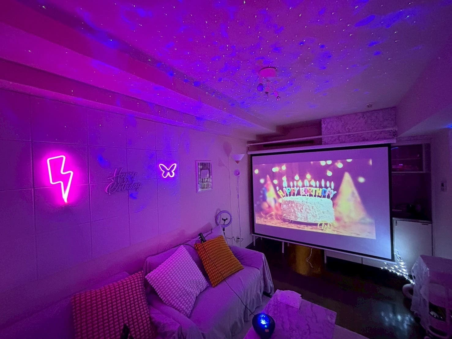 プロジェクター🎥＋スクリーン🎞の画像1