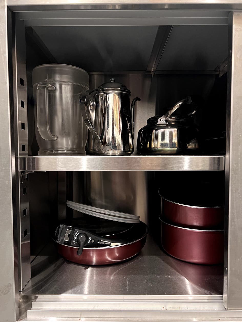 岐阜市柳ケ瀬商店街にあるレトロビルのリノベ空間。やってみたいことをしてみる場。　レンタルキッチン / フリースペースの写真11