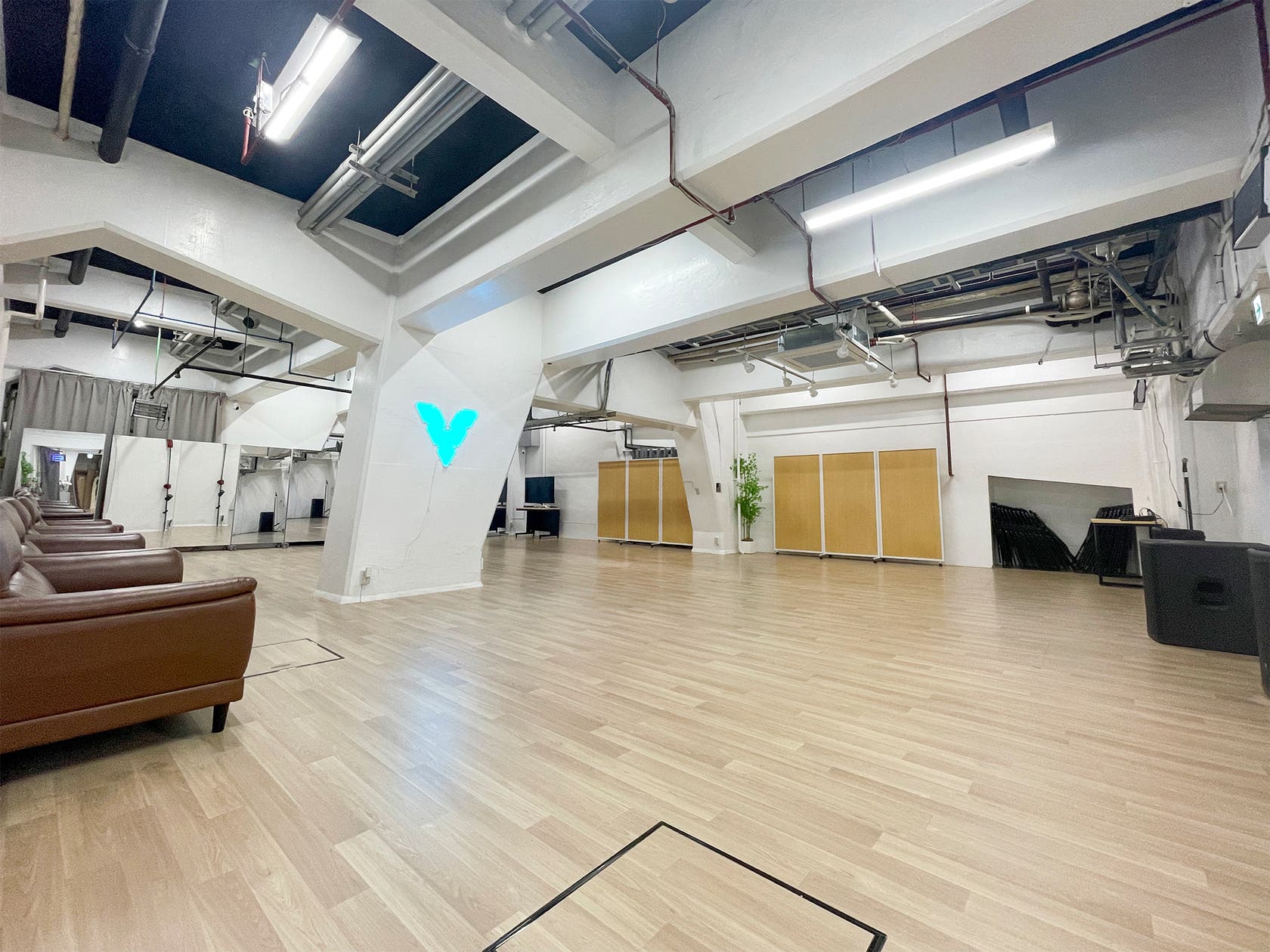 【グンカン・ベース 】圧巻200㎡｜高音質スピーカー・プロ用音響・マイク完備｜大音量OK｜イベント・ダンス・楽器練習に最適｜の写真17