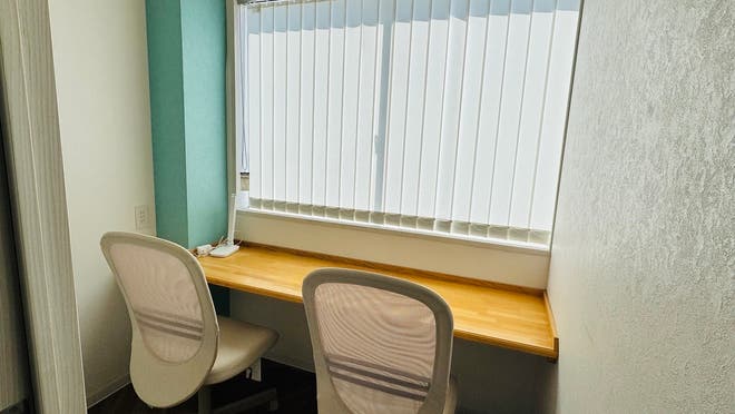 【自習室/個室A】*松本市桐 *課題/資格勉強に *信州大学徒歩圏内 *ドリンクコーナーありの写真1