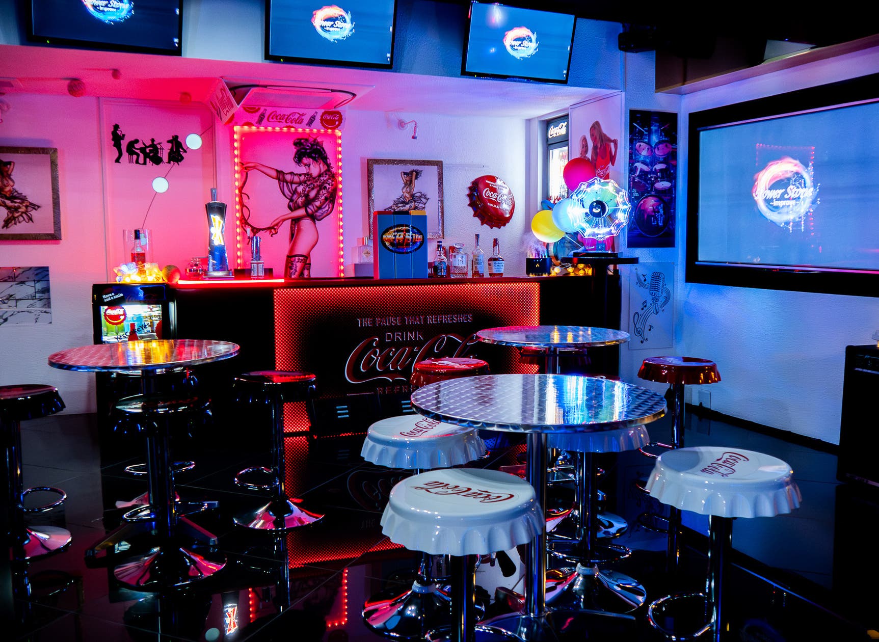 映画ロケでも多数利用あり！配信もすぐ出来る！グランドピアノ・ドラム等楽器常設の駅近ライブバーの写真6