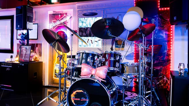 映画ロケでも多数利用あり!配信もすぐ出来る!グランドピアノ・ドラム等楽器常設の駅近ライブバーの写真7