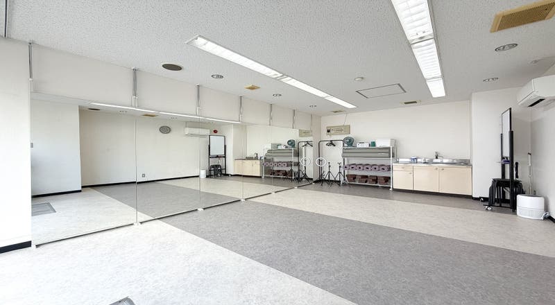NEW!【静岡駅5分】大型鏡計5m／広々25㎡スタジオでダンス・ヨガ・太極拳・コスプレ・撮影・演劇におすすめ☆