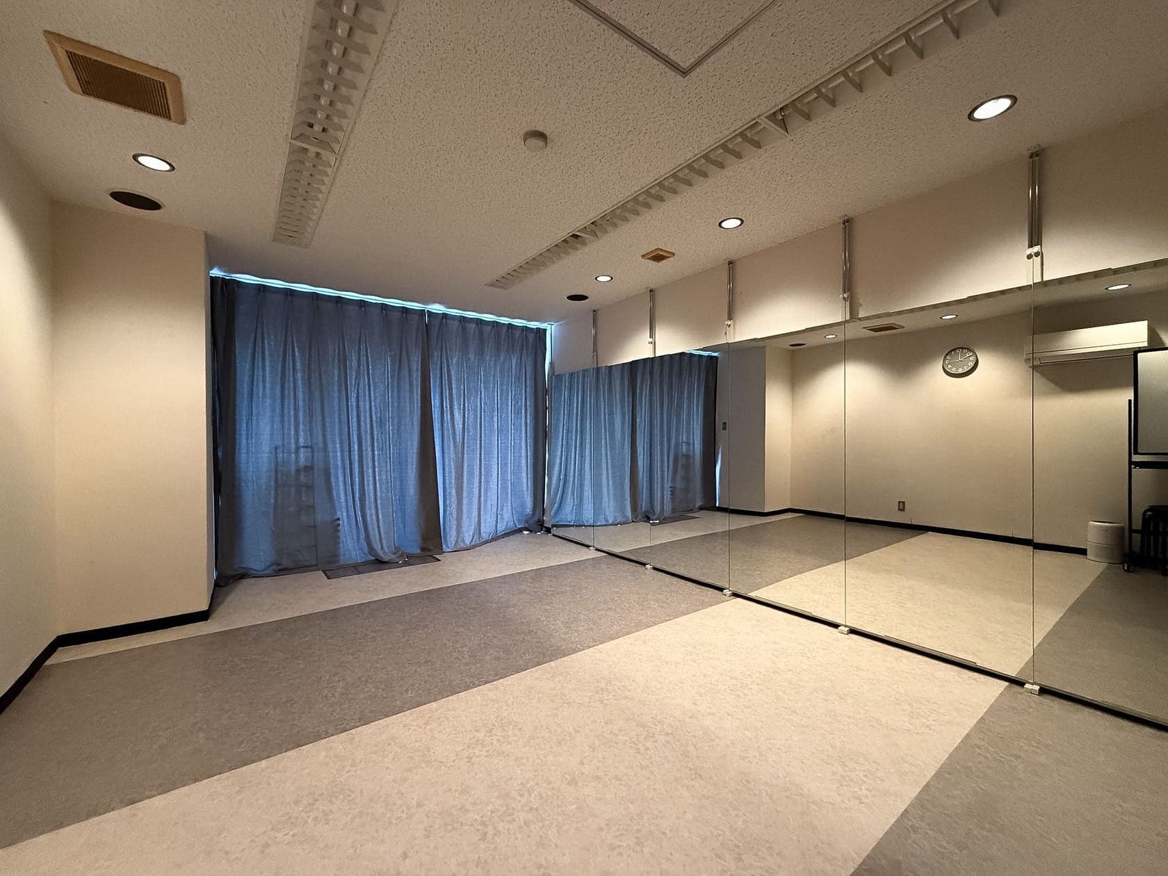 NEW!【静岡駅5分】大型鏡計5m／広々25㎡スタジオでダンス・ヨガ・太極拳・コスプレ・撮影・演劇におすすめ☆の写真4