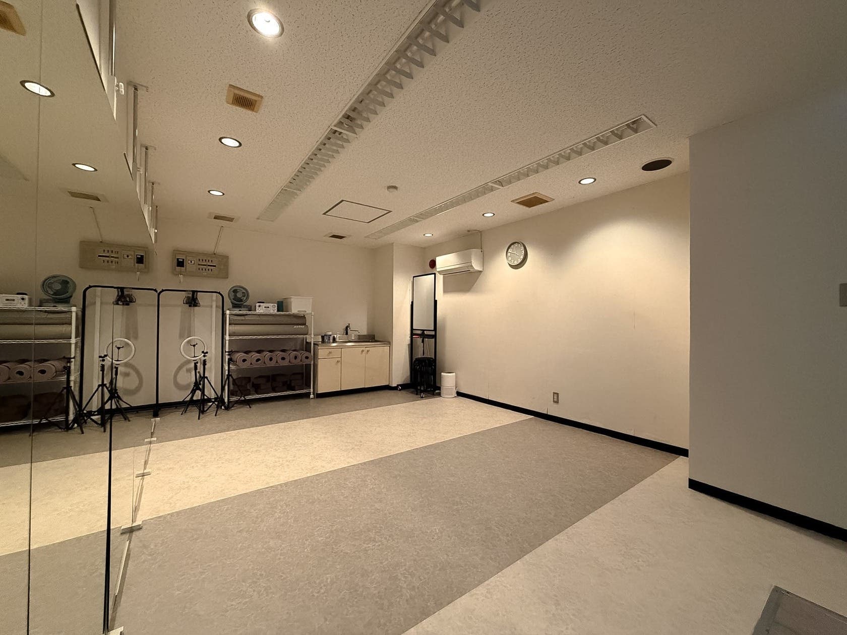 NEW!【静岡駅5分】大型鏡計5m／広々25㎡スタジオでダンス・ヨガ・太極拳・コスプレ・撮影・演劇におすすめ☆の写真9
