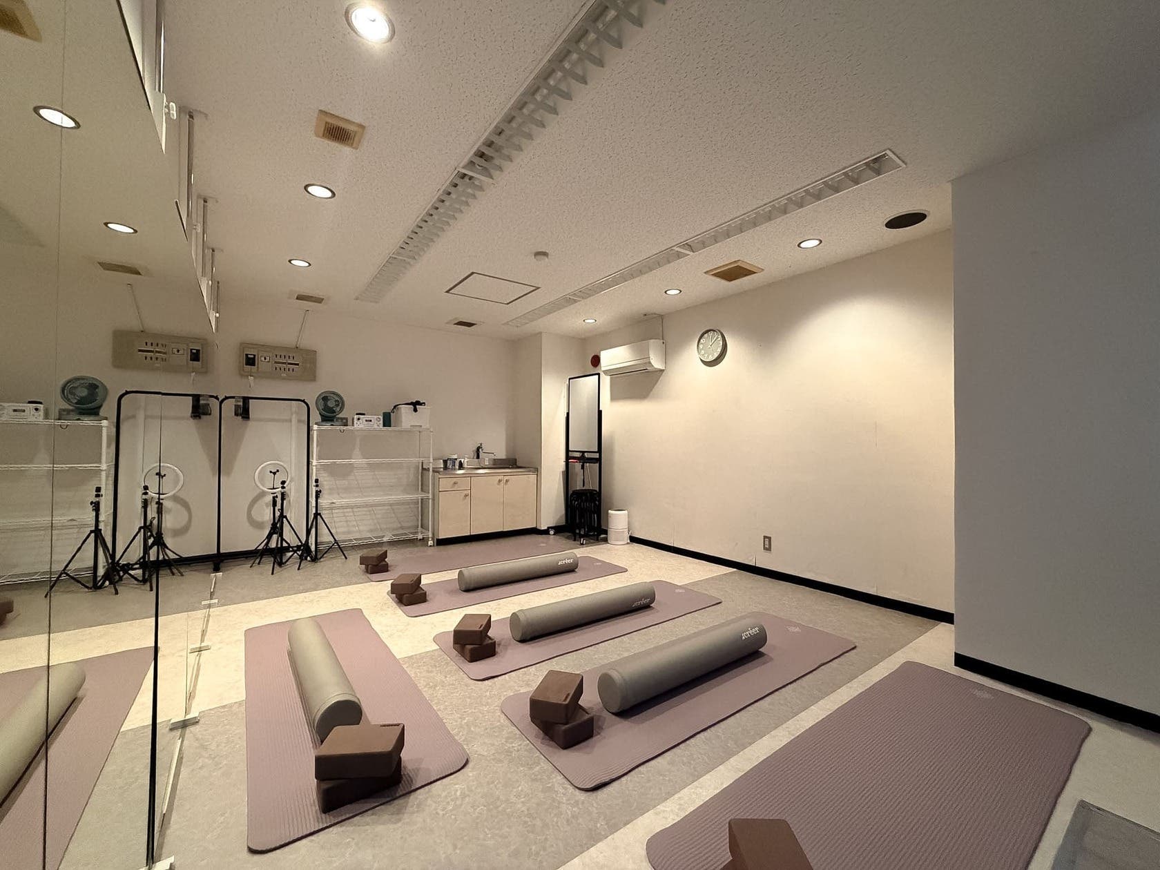 NEW!【静岡駅5分】大型鏡計5m／広々25㎡スタジオでダンス・ヨガ・太極拳・コスプレ・撮影・演劇におすすめ☆の写真29