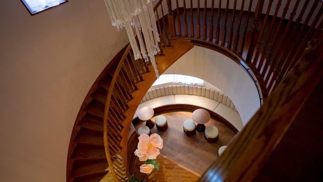 都内に近い!バー、カフェエリアあり!螺旋階段付き!照明機材レンタル付き!多目的なホール〜の写真9