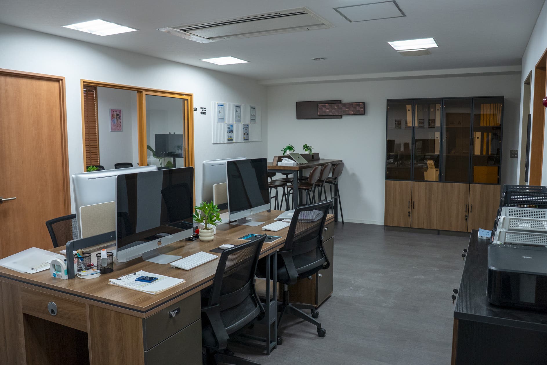 4フロア・多彩なシーンを一箇所で実現できる大型撮影スタジオ、北千住駅から徒歩7分のダンススタジオの写真1